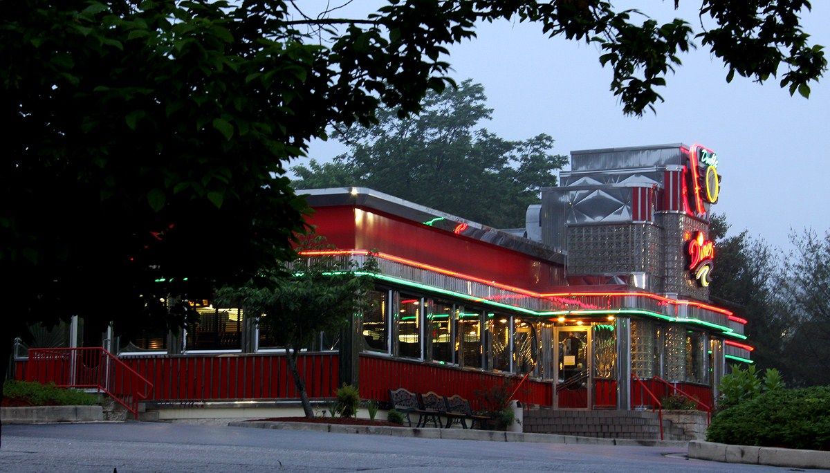 The Forest Diner – A Final Farewell | Diner Hunter